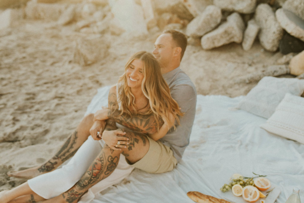 erin & justin 〰︎ laguna beach engagement session - ashabailey.com